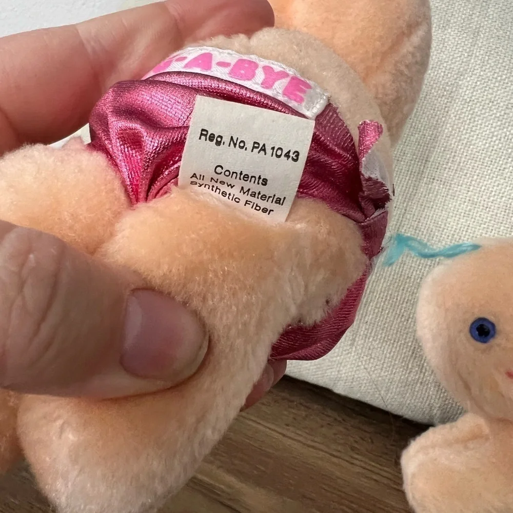 Hallmark | Toys | Vtg 984 Hallmark Hugga Bunch Baby Tuggins Hugabye ...